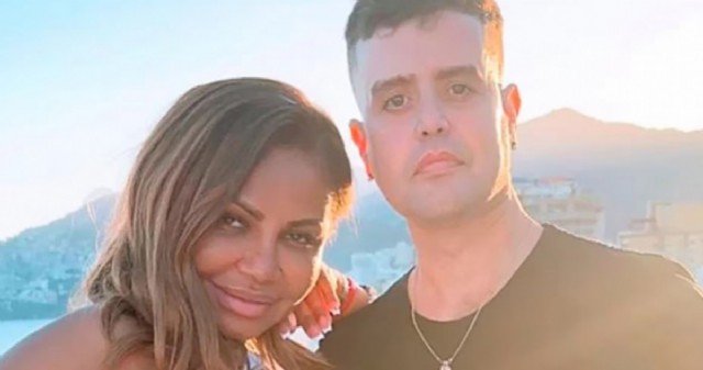 Carlos Nair Menem presentó a su nueva novia colombiana y dijo estar muy ... Carlos Nair Menem presentó a su nueva novia colombiana y dijo estar muy ...