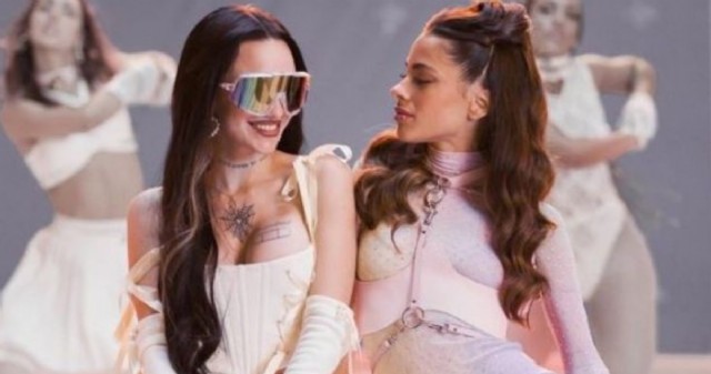 Joaqui lanzó un meme junto a Tini Stoessel: "Quedate con quien te mire como me mira la triple t"